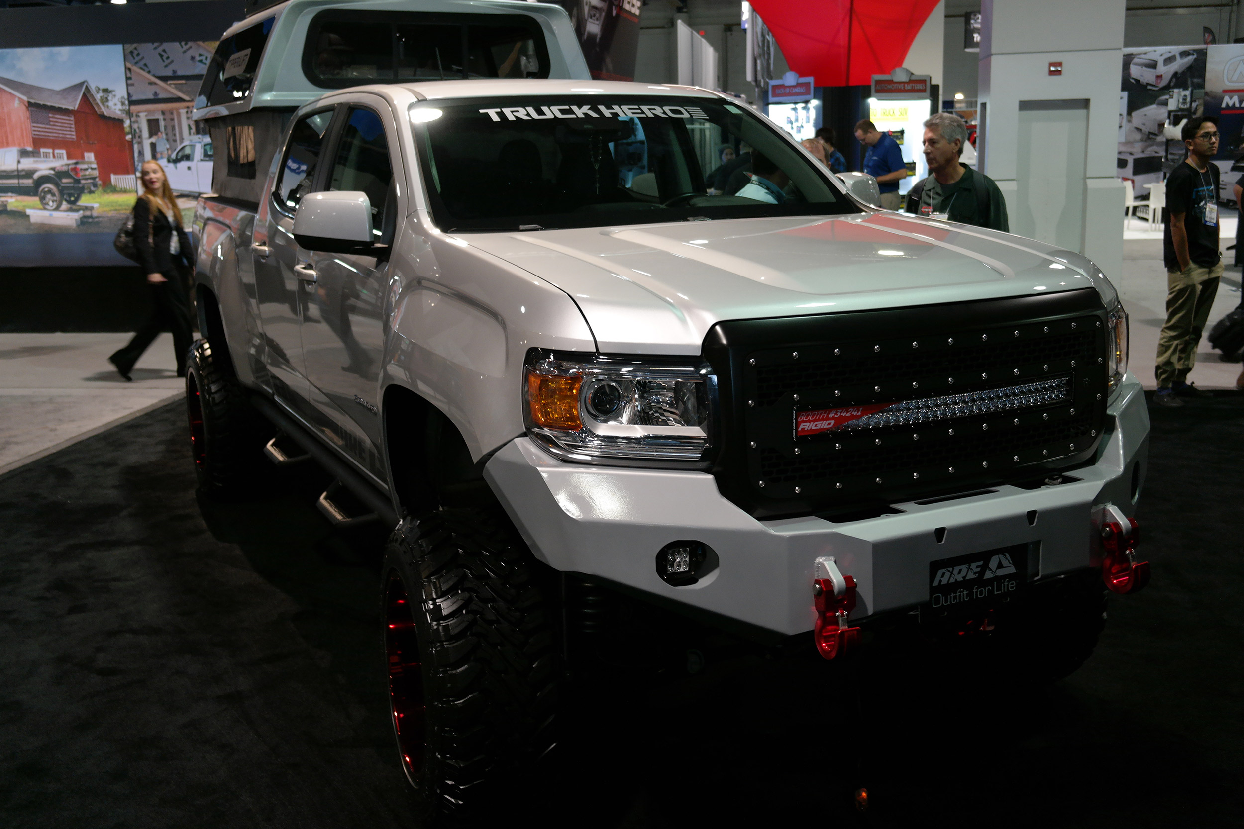 2015 SEMA Show - Pics of Colorados & Canyons | Chevy Colorado & GMC Canyon