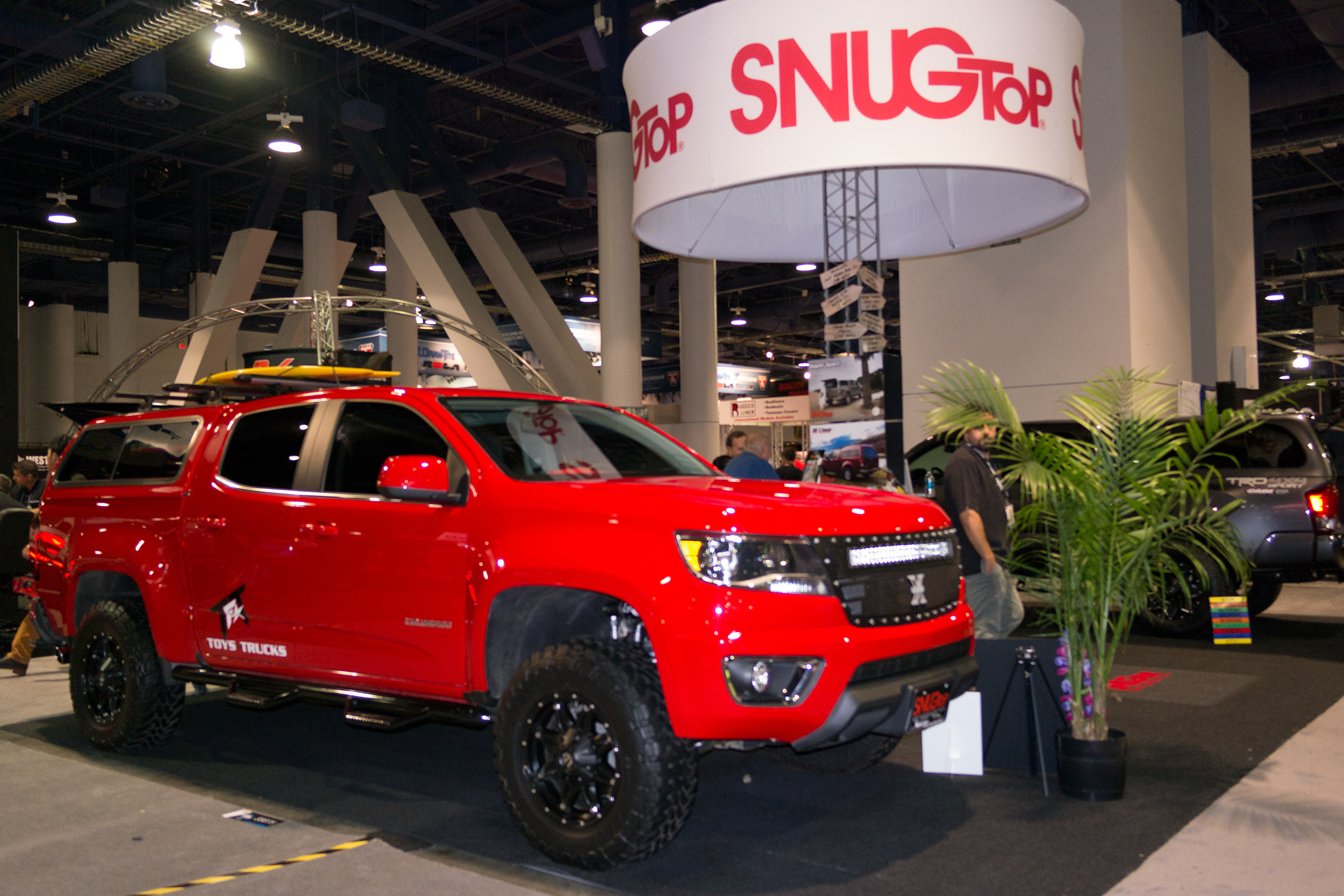 2015 SEMA Show - Pics of Colorados & Canyons | Chevy Colorado & GMC Canyon